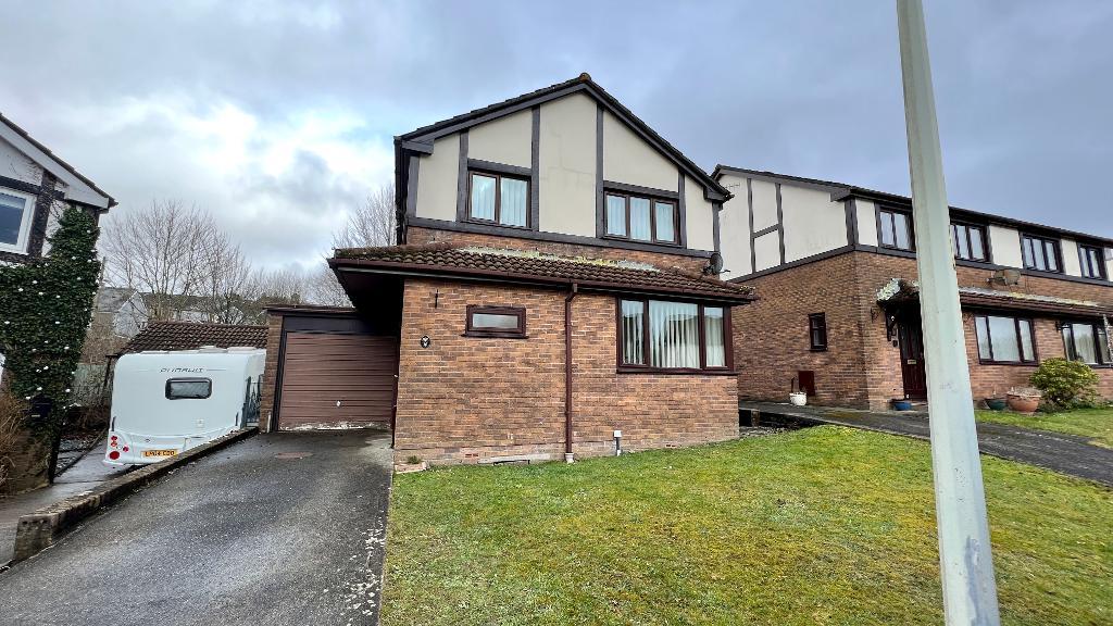 3 Bedroom Detached For Sale in Trelewis, CF46 6BP | George Estates